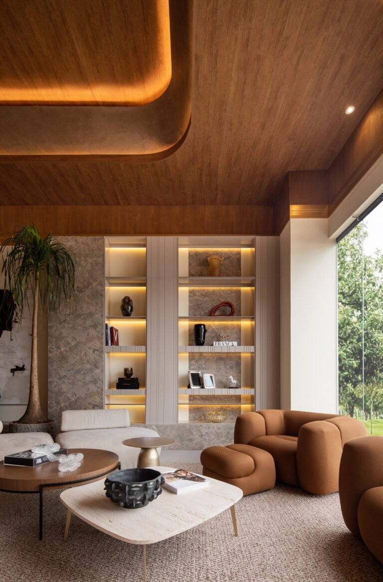 Como utilizar Mocha Mousse, Pantone Cor do Ano 2025, na decoração - FTCMag
